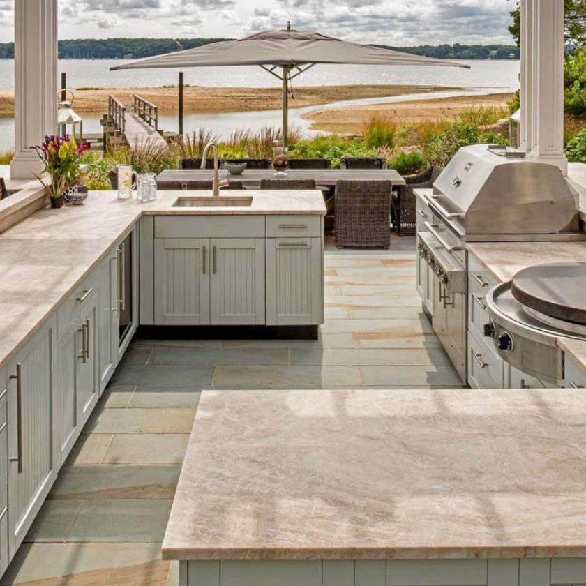 Outdoor Kitchen Appliances for the Coast